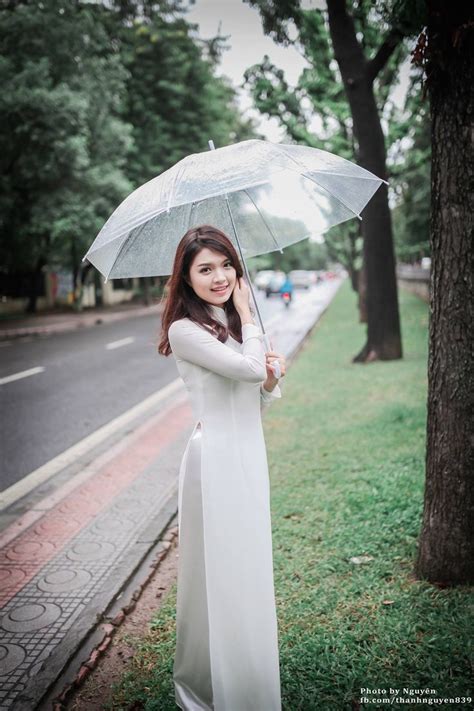Pin By Digitals On Endroits à Visiter Ao Dai Vietnamese Long Dress