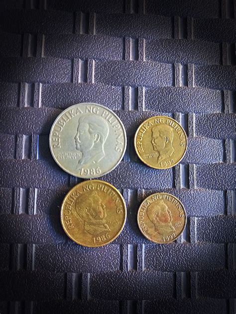 50 Centavo And 25 Centavo Philippine Coin Intersize Intercolor And