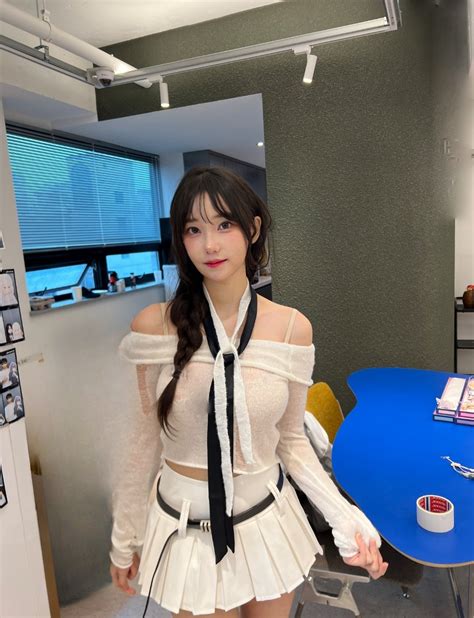 Qwer Community Post 온제게용 Magenta