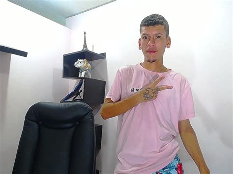 Charlybunnyhot Cam Model Free Live Sex Show And Chat Stripchat