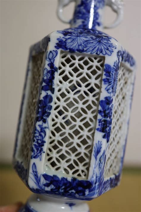 唐物染付透彫獣耳花瓶 中国美術 古陶磁 無傷 細工鏤空彫 花器花入 無傷品牌价格图片代购帮