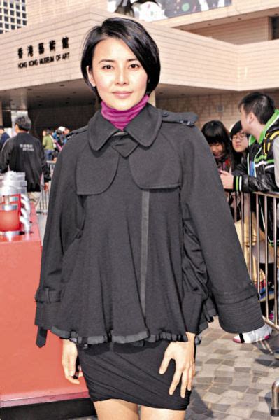 蒙嘉慧自曝曾揩油消防员 已向男友郑伊健报备 影音娱乐 新浪网