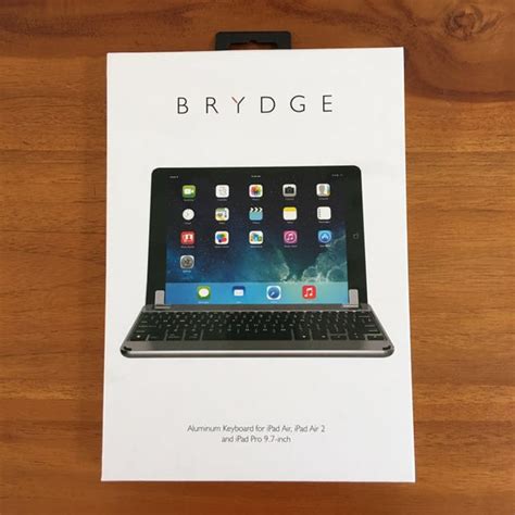 Brydge Keyboard 9 7 Mobile Phones And Gadgets Tablets Ipad On Carousell