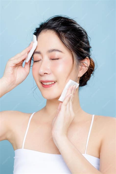 Premium Photo Beautiful Asian Woman With Perfect Clear Skin Happy