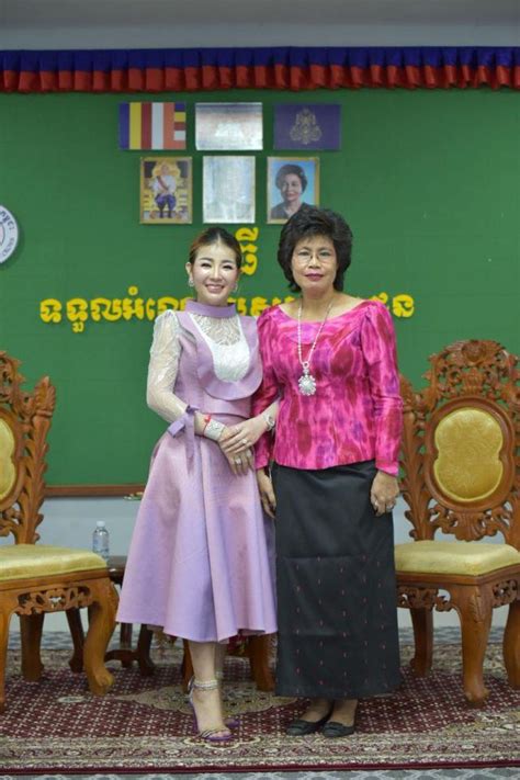 ជំទាវ ឧកញ៉ា អ៊ាន សៀវម៉ីបរិចាកថវិការ៥ម៉ឺន ដុល្លារ បន្ថែម ទៀត ដល់ កាកបាទ ក្រហម កម្ពុជា ខេត្ត កណ្ដាល