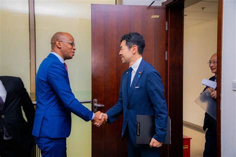 WAZIRI MAKAMBA AKUTANA NA WAZIRI WA MAMBO YA NJE WA JAPAN Full