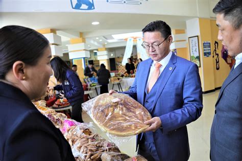 ГОВЬ АЛТАЙ АЙМГИЙН УДИРДЛАГУУД ХҮНСНИЙ ХУВЬСГАЛЫГ БОЛОМЖ ГЭЖ ХАРЖ БАЙНА