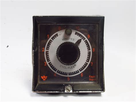 Eagle Signal Hp54a6 Cycl Flex Analog Timer 10a 120v 0 10min Used