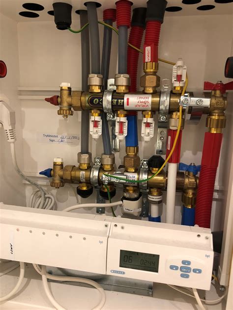 Regulering Av Temperatur I Vannbåren Varme Gulv Byggebolig