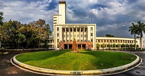 Inaugurated In Kharagpur In 1951 The First Indian Institute Of