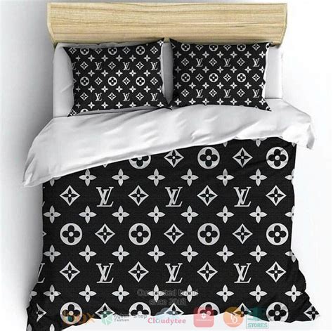 Best Louis Vuitton Brand Lv Logo Black Pattern Quilt Bedroom Sets