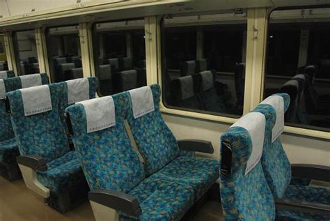 平屋グリーン車 サロ210211形1000番台 斬剣次郎の鉄道バス斬り