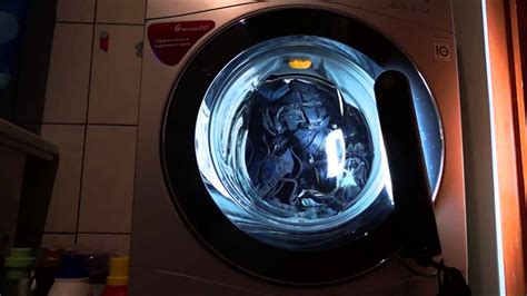 LG F10A8HDS5 washing machine Friday 14 08 2015 Jeans day - YouTube