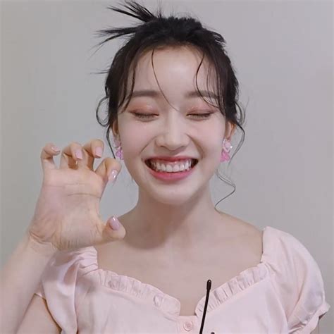 Pin On Stayc 스테이씨