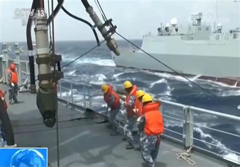 中国海军第三十三批护航编队首次进行海上补给手机新浪网