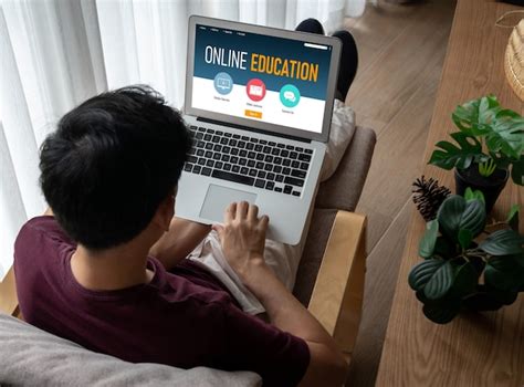 E Learning Website mit moderner Software für Studenten zum Online