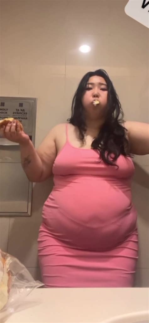 Feedee Namimi Weight Gain Stuffing Cake