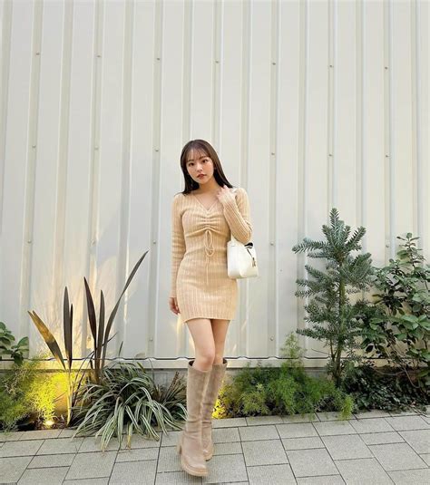 河野まひるさんのインスタグラム写真 河野まひるinstagram 「冬デートにピッタリな まひるコーデ 3枚目のケープコートでちょい