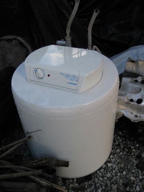 Grelnik Vode Bojler Gorenje 80 Liter Cena 85 EUR Tel 070 310 300