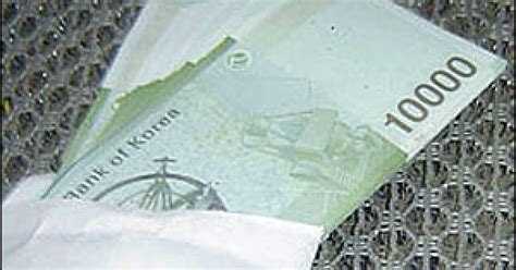 아들 밥은 앉아서 먹고 남편 밥은 누워서 먹는다