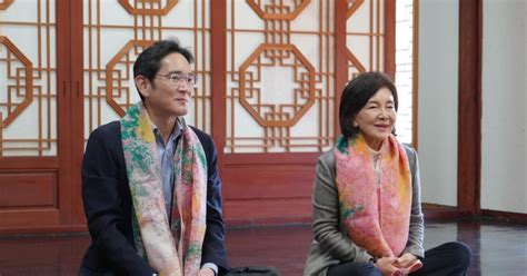 이재용 모친 홍라희 여사와 해인사 방문이건희 1주기 기려