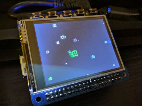 Raspberry Pi ako inteligentné hodinky s Windows 98 je ďalším výstrelkom