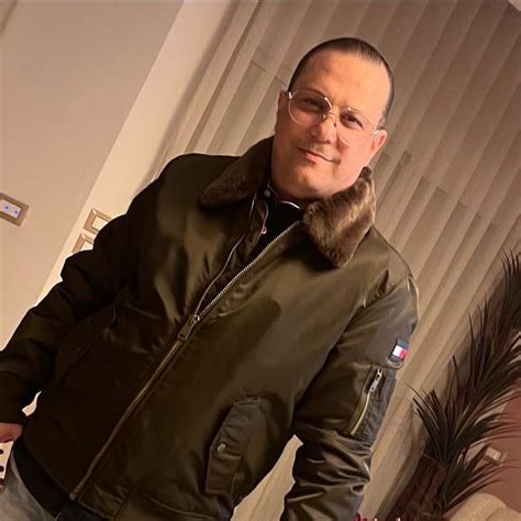 Maher Abassi نفرقو الحضبة فمة مقاربة السياسي و الا Facebook