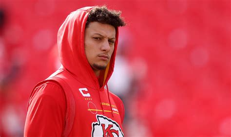 Weeks After Swerving Nfl With Coors Beer Ad Patrick Mahomes Endorses