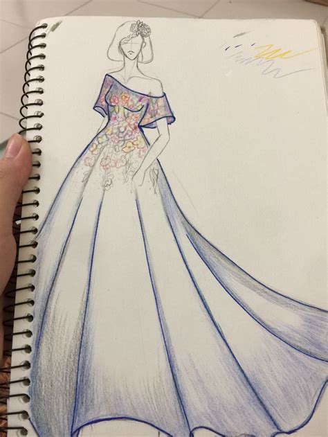 Dibujo de diseño de vestido Cuaderno de bocetos de moda