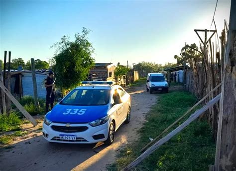 La Policía Allanó Múltiples Domicilios Por Una Causa Por Abuso De Armas
