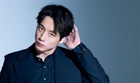 坂口健太郎の性格はマイペースで天然！？自分へのダメージが鈍感とも