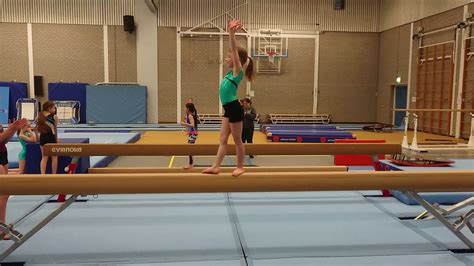 Noa Vd Feer Boogje Op Balk Youtube