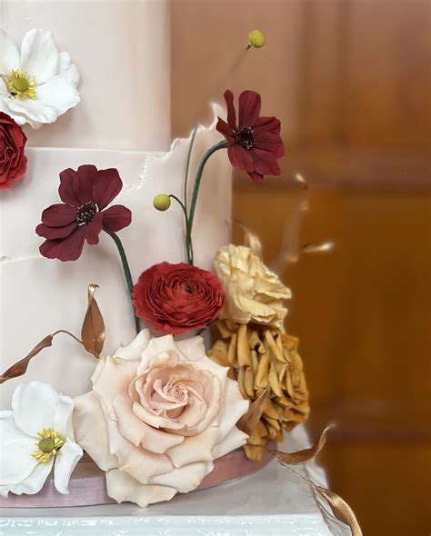 Finespun Cakes Toronto Luxury Wedding Cakes And Education 🥀 Swipe 👉🏼
