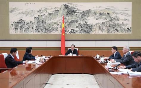 李克强主持召开国家科技领导小组会议 听取推进科技创新有关情况汇报并部署下一步工作