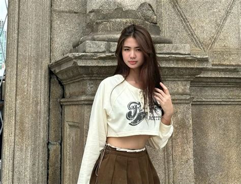 Azi Acosta Age How Old Parents Boyfriend And Instagram