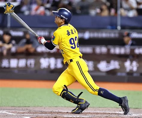 岳政華爭議兩分砲成關鍵！統一1：2兄弟 大巨蛋主場苦吞3連敗 運動 Nownews今日新聞