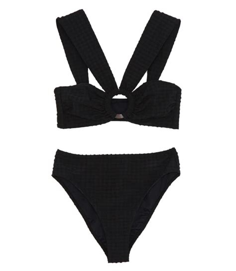 7 Hot Sexy Sia Lee Bikini Pics