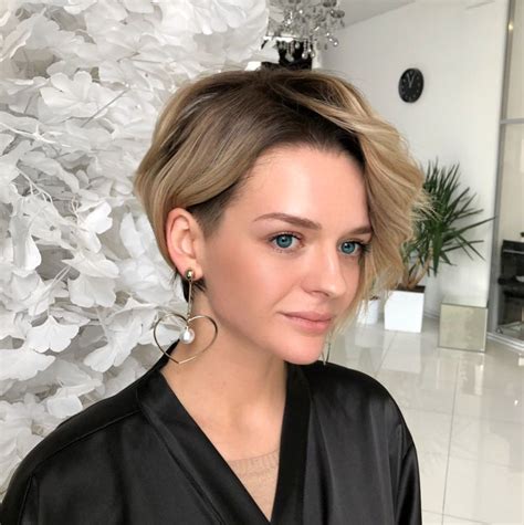 Къс боб без бретон 10 идеи които подхождат на жени от всички възрасти и стилове За Жената