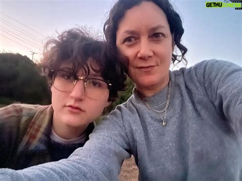 Sara Gilbert Wiki Biography Age Gallery Spouse And More