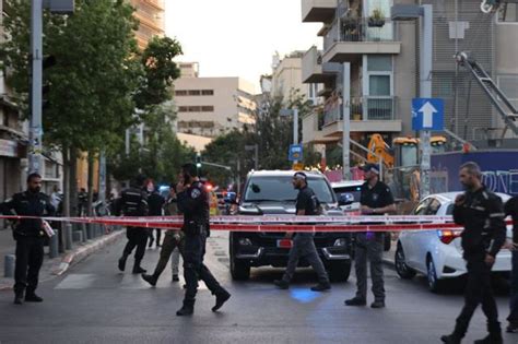 إطلاق نار في تل أبيب يسفر عن مقتل إسرائيلي ومنفذ الهجوم Bbc News عربي