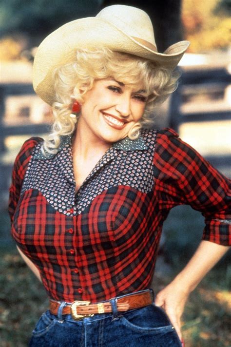 4 Best Diy Dolly Parton Halloween Costume Ideas For 2024