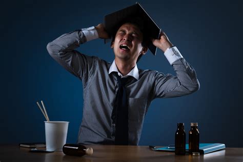 「骨折り損のくたびれ儲け」の意味と使い方！類語と英語も解説 Transbiz