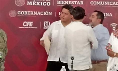 Alberto Becerra De Cargar Folders En Las Giras De Amlo A Ganar Más De