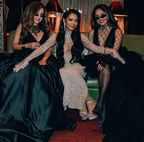 Bella Poarch S Feet I Piedi Di Bella Poarch Page Celebrities Feet