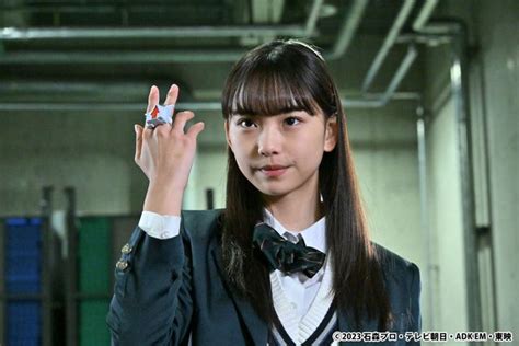 「仮面ライダーガッチャード」九堂りんねが本編で初変身！「プリキュア」井上亜樹子が脚本執筆：フォトギャラリー｜シネマトゥデイ