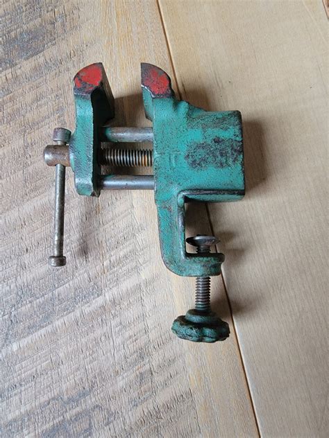 Vintage Cast Iron Miniature Bench Vise Etsy