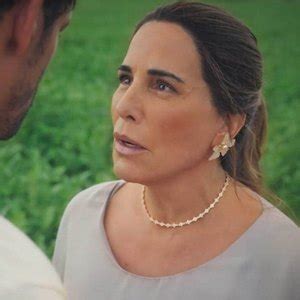 Irene arma plano cruel para acabar a raça de Aline e colocar Caio