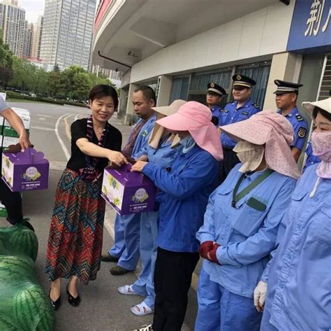 下基层察民情解民忧暖民心丨新区城管局慰问一线人员炎炎夏日送清凉城市防暑降温漳河
