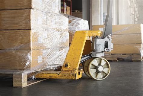 2 Way Vs 4 Way Pallets Whats The Difference Conner Industries