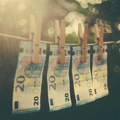 Can Money Laundering Be Economically Interesting Outsourced ACC